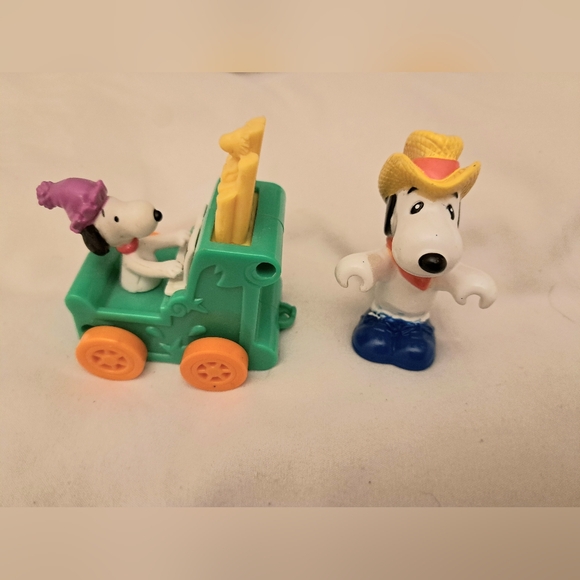 Peanuts | Toys | Lot Of 2 972 Snoopy Peanuts Happy Birthday Organ Train ...